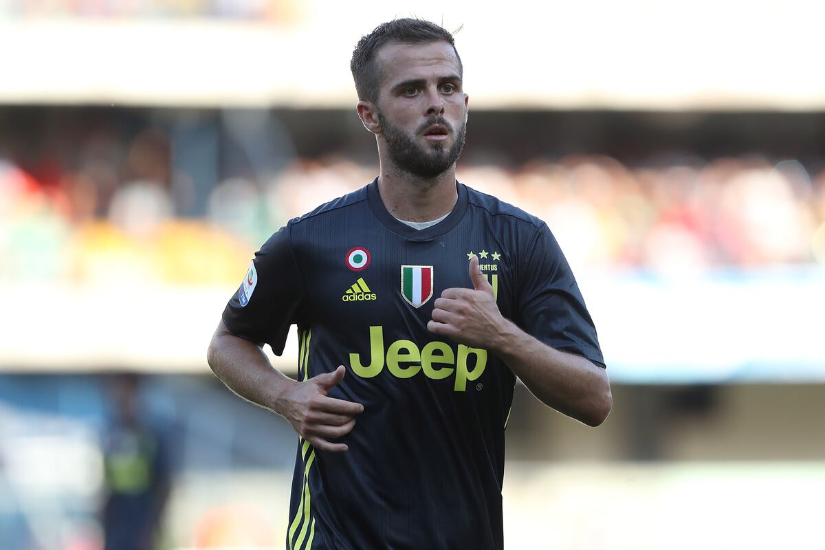 Miralem Pjanic, Juventus Agree on New Contract Until 2023 | News ...