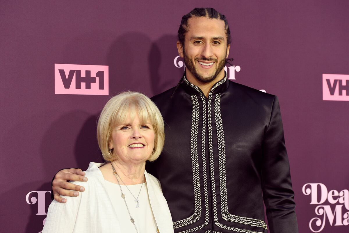 TMZ: Colin Kaepernick Files Trademark for 'I'm with Kap' Clothing ...