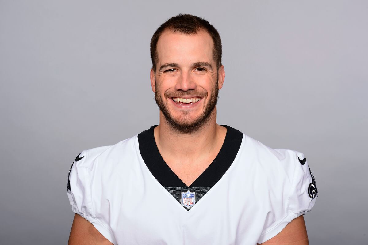 Nate Stupar Signs Contract with Giants After 2 Seasons with Saints ...