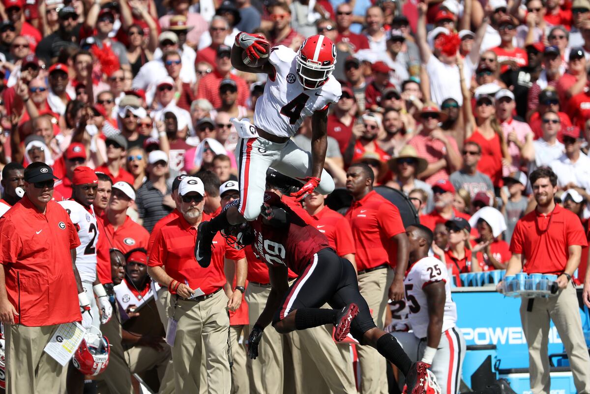 Georgia Uses Balanced Rushing Attack to Blow Out South Carolina 41-17 ...
