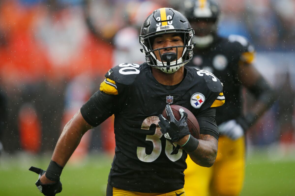 James Conner Is a Fantasy RB1 Until Le'Veon Bell Returns to Steelers ...