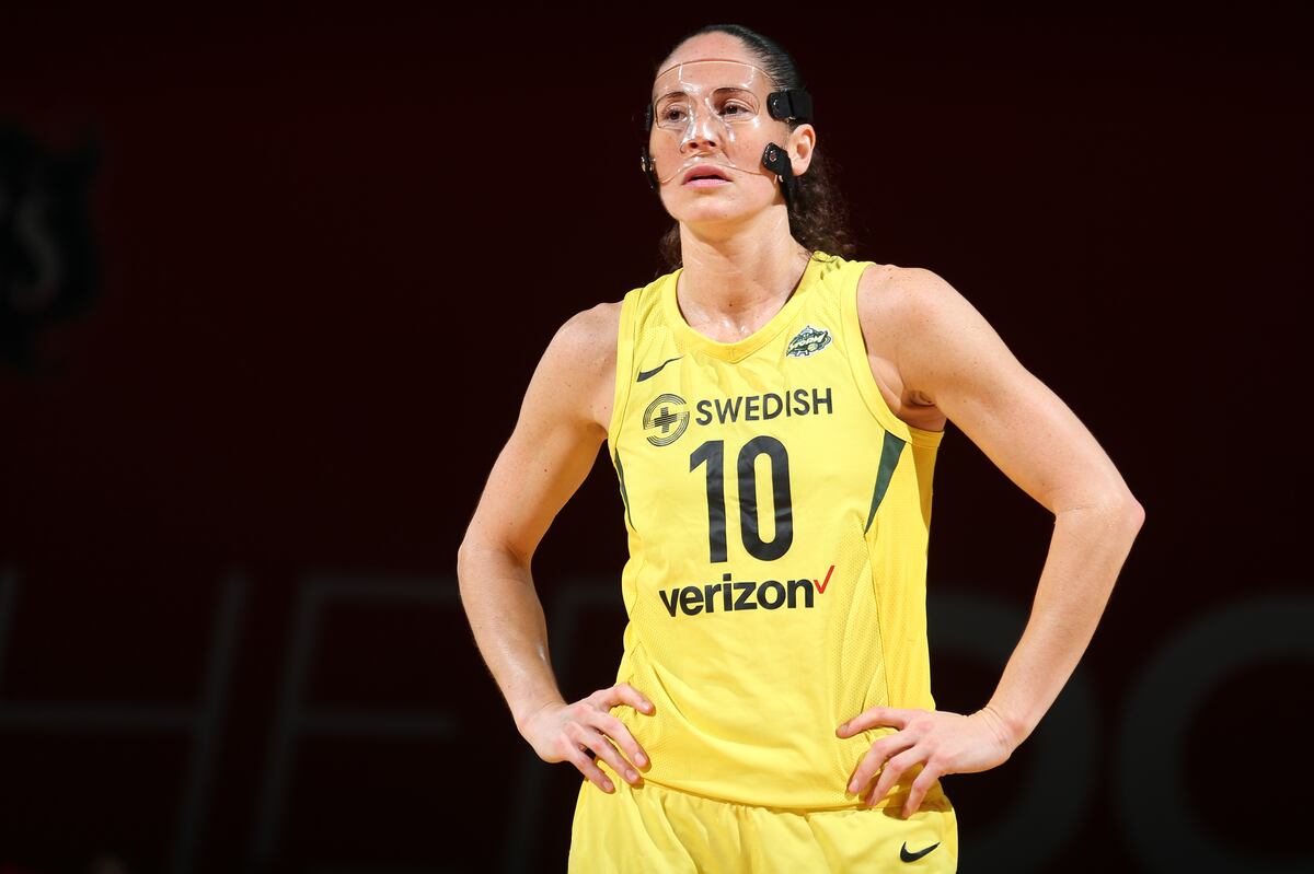 Sue Bird Says She'll Return for 17th WNBA Season After Storm Win ...