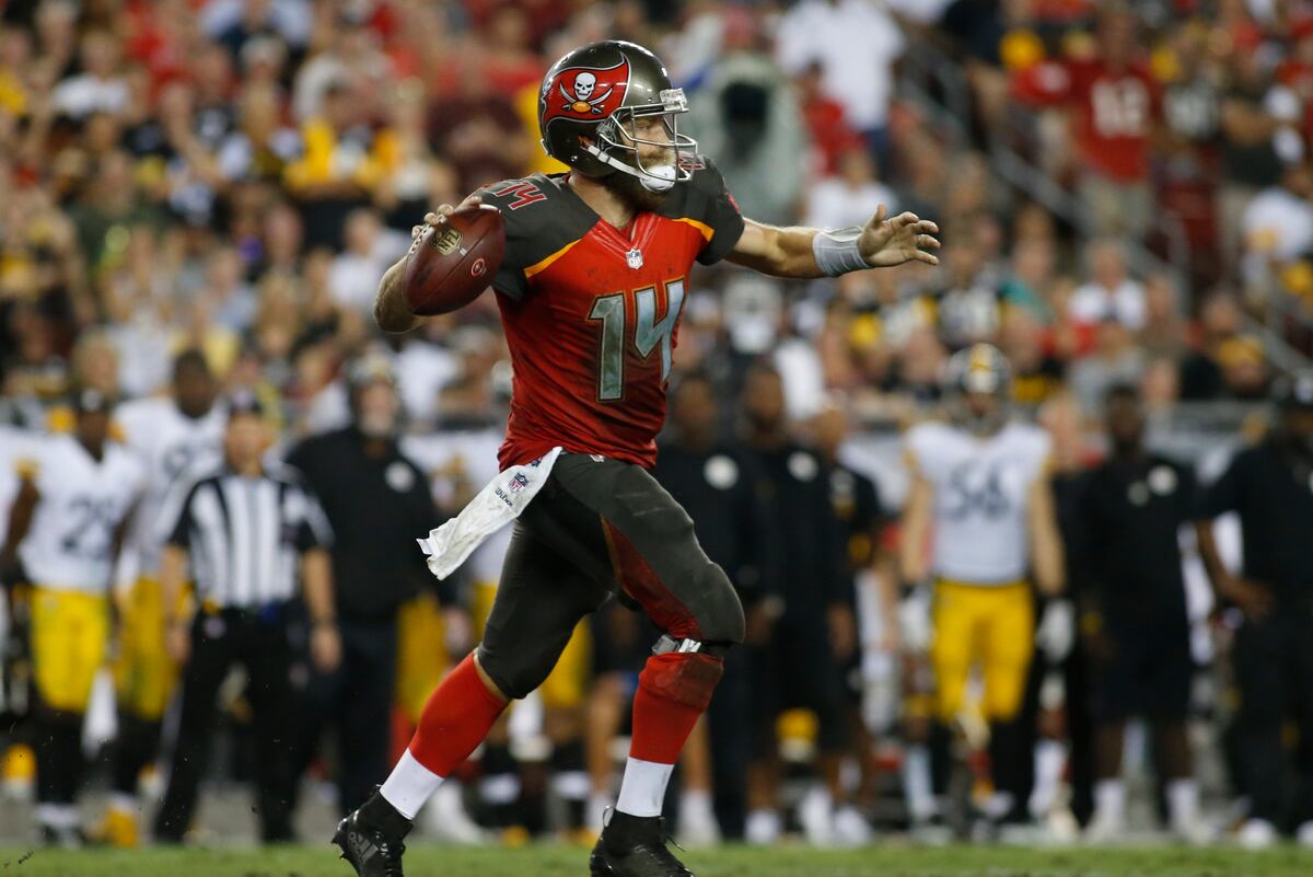 Report: Ryan Fitzpatrick Expected to Be Named Buccaneers' Starting QB ...