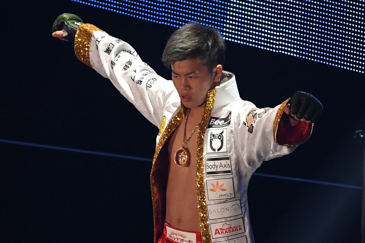 Who Is Tenshin Nasukawa, the 20-Year-Old Rising Star Fighting Floyd ...