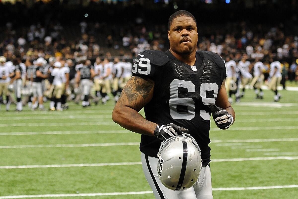 Ex-Raiders OL Khalif Barnes Interviewed by Police in Death of Texas Man ...