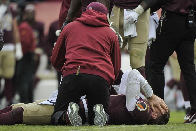 Alex Smith Undergoes Surgery on Leg Injury; Not Believed to Be Career ...