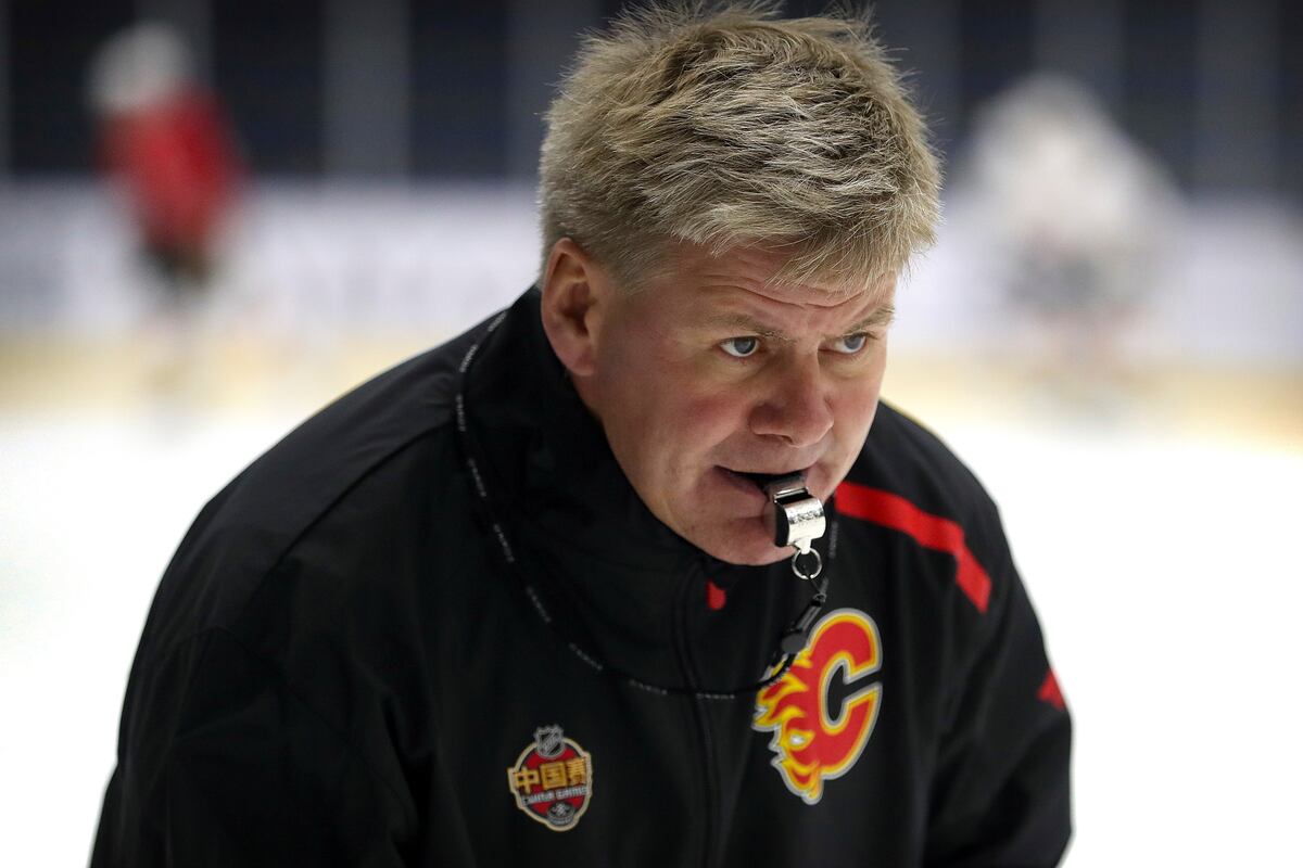 Flames Coach Bill Peters Leaves Coyotes Game After Being Hit in Face ...