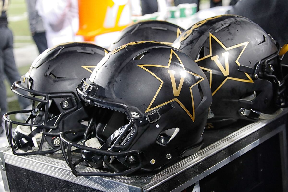 Vanderbilt Football TE Turner Cockrell Dies at Age 21 from Cancer ...