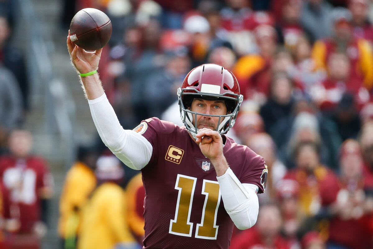 Alex Smith Reportedly Battling Infection After Surgery on Broken Leg ...