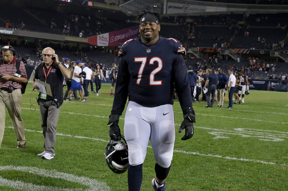 Video: Watch Charles Leno Propose to Girlfriend Jennifer Roth After ...