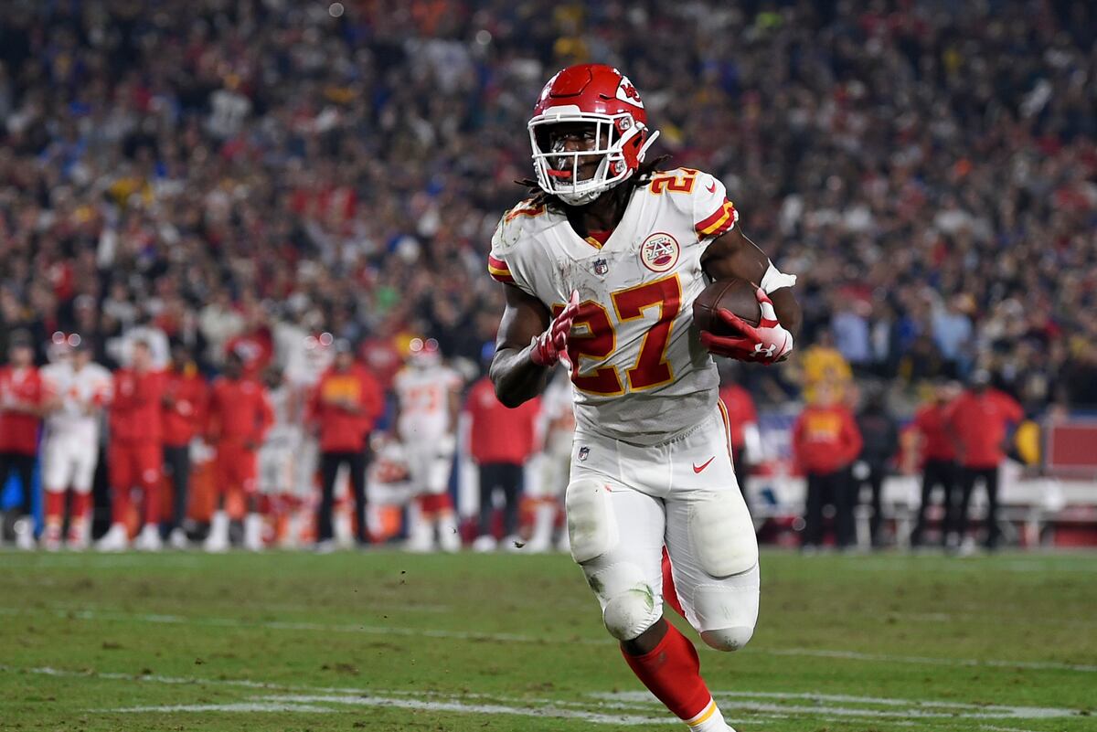 Bears HC Matt Nagy Says He Spoke to Kareem Hunt, Believes in 2nd ...