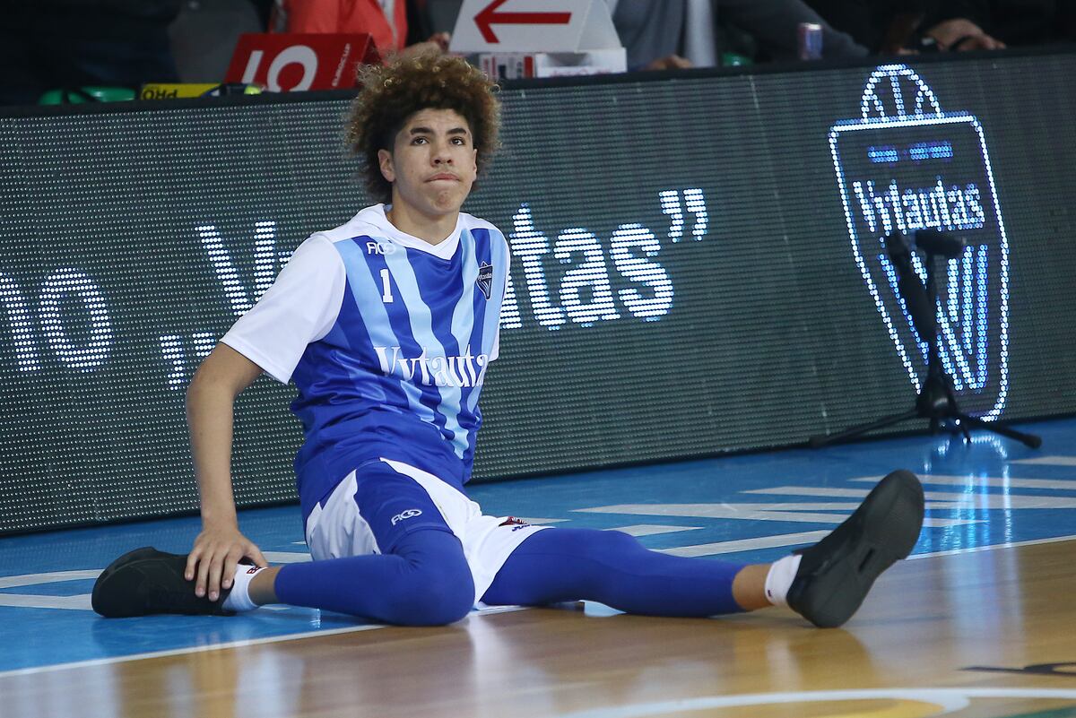 LaMelo Ball Drops 19 Points and 10 Assists as Spire Beats Lutheran East ...