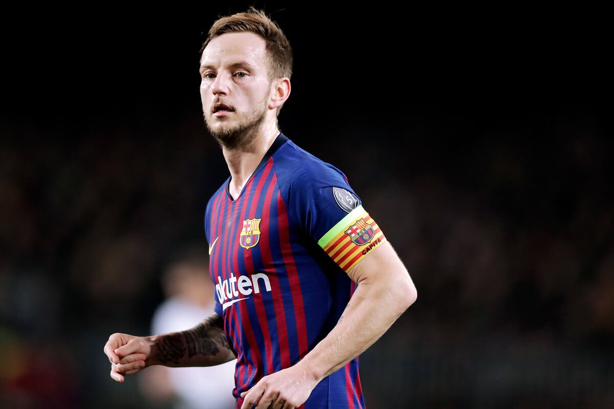 Ivan Rakitic Says He Wants to Extend Barcelona Deal Amid Chelsea, PSG ...