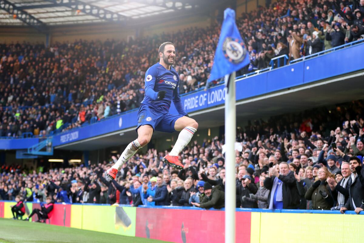Gonzalo Higuain Scores First Chelsea Goals in 5-0 Win over Huddersfield ...