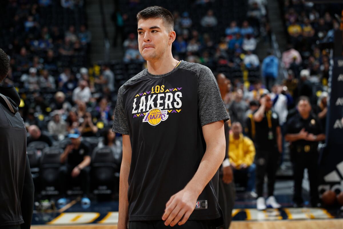 Lakers News: Ivica Zubac's Finger Injury Diagnosed as Fracture; Won't ...