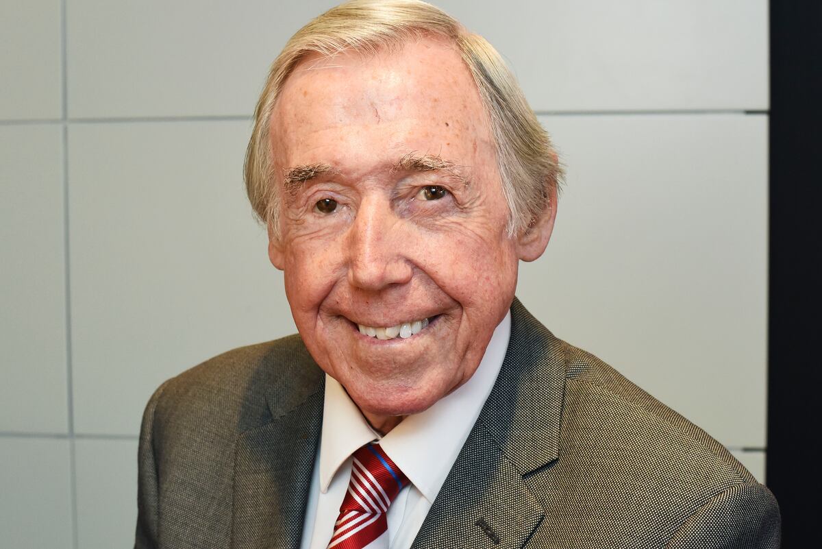 Former England Goalkeeper and World Cup Winner Gordon Banks Dies at Age ...