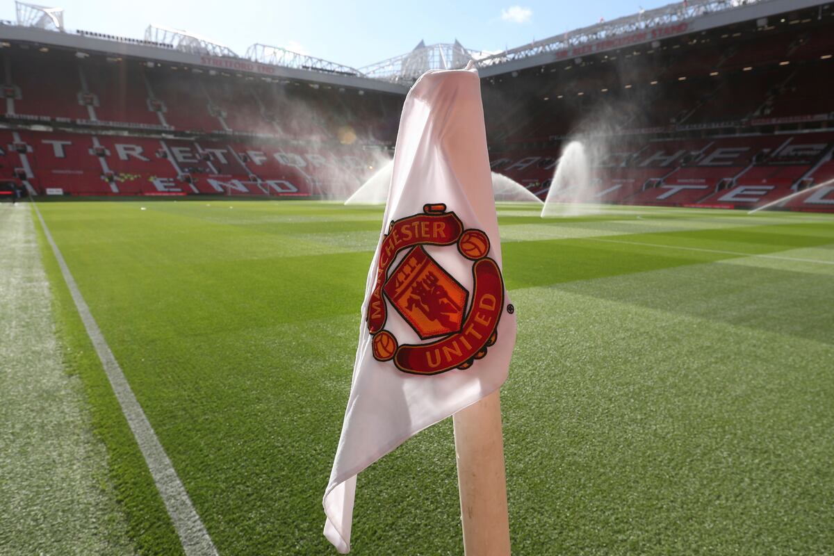 Former Manchester United Youth Coach Eric Harrison Dies Aged 81 | News ...