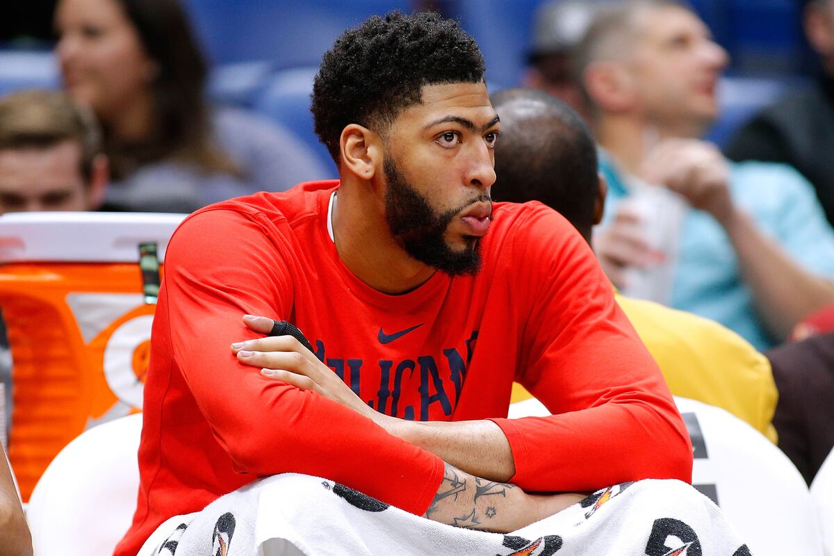 Anthony Davis Says He Plans to Play Rest of Season Amid Shutdown Rumors ...