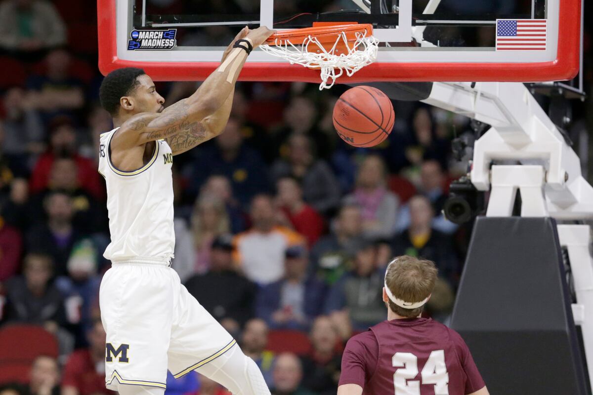 Charles Matthews, No. 2 Michigan Rout No. 15 Montana, Advance to Play ...