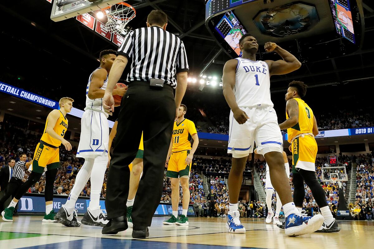 Video: Zion Williamson Drops 25 Points in March Madness Debut as Duke ...