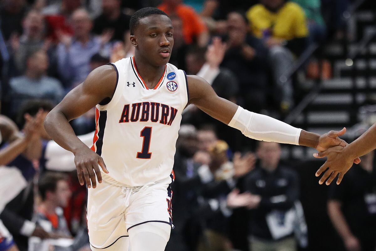 Video: Watch Auburn's Jared Harper Flush 1-Handed Fast-Break Dunk vs ...