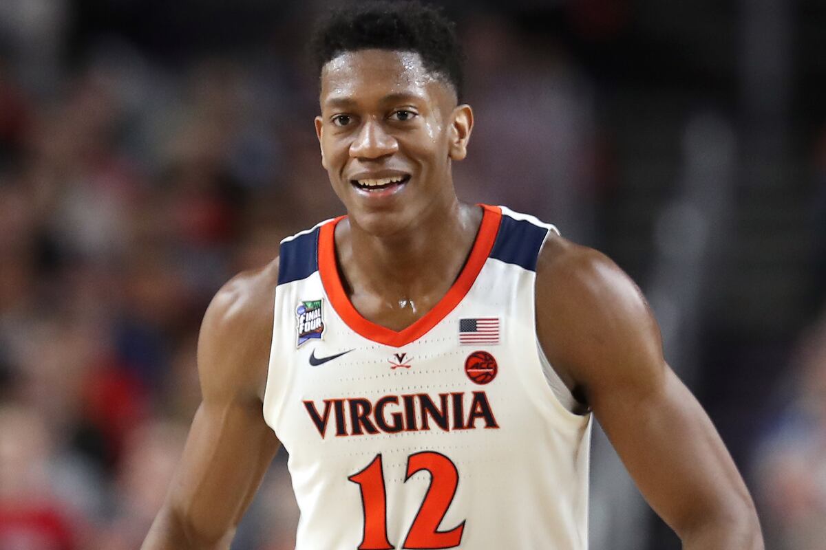 Video: UVA's De'Andre Hunter Hits Ice-Cold 3 to Tie Up National ...