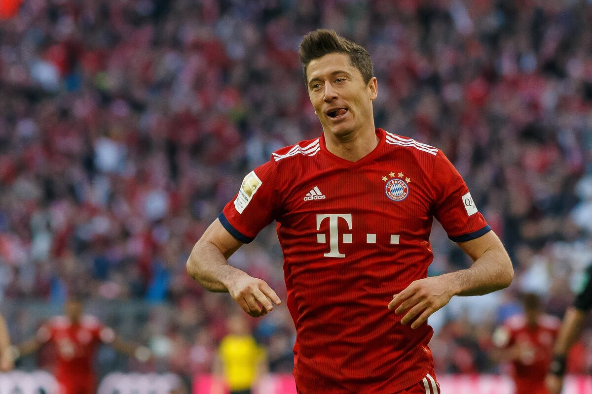 FIFA 19 Ultimate Team: Robert Lewandowski, Heung-Min Son Headline TOTW ...