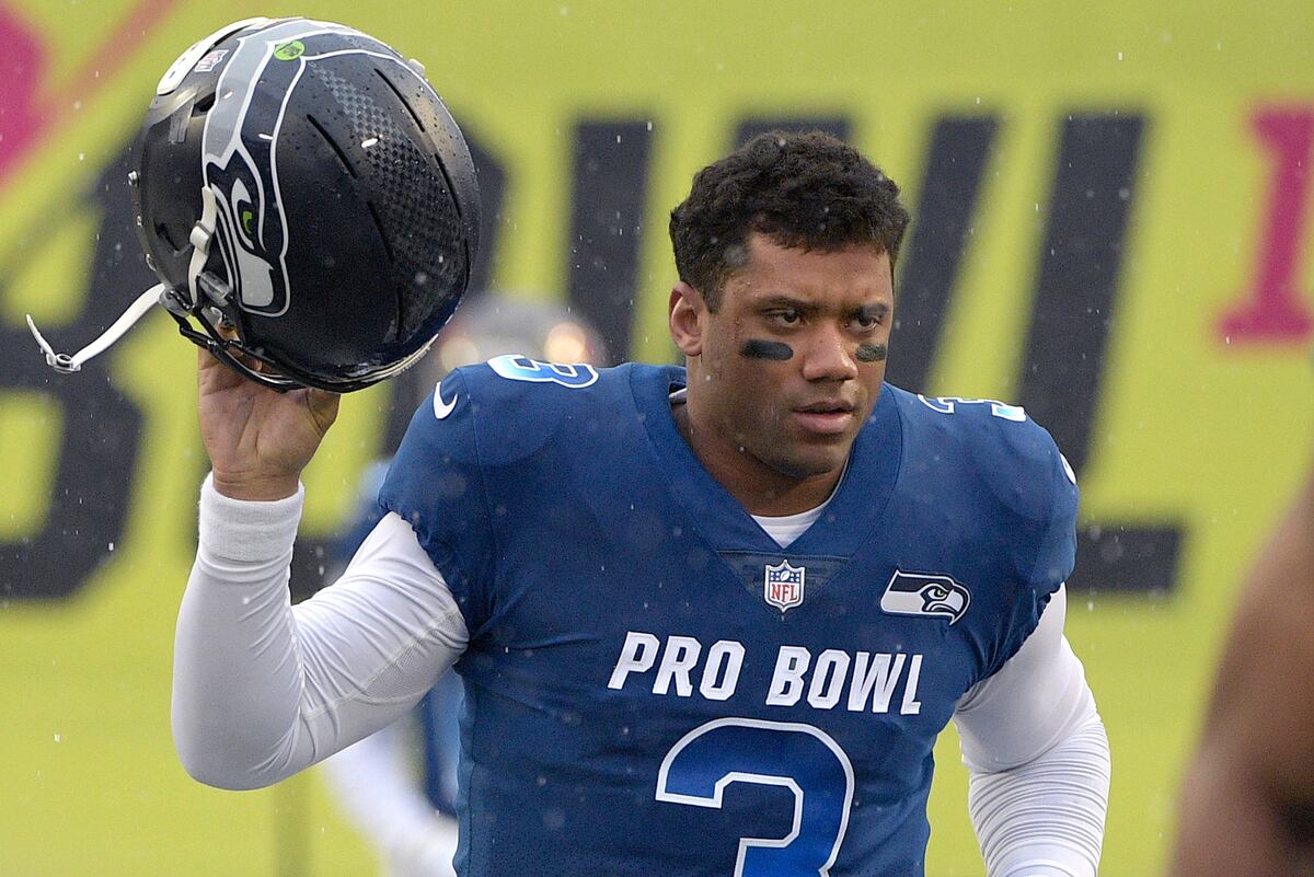 Russell Wilson's Epic $157 Million Contract Gives New Power to NFL ...