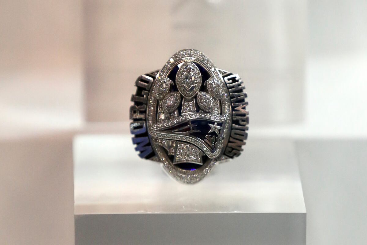 Almost 200 Fake Championship Team Rings Worth $11.7M Seized by US ...