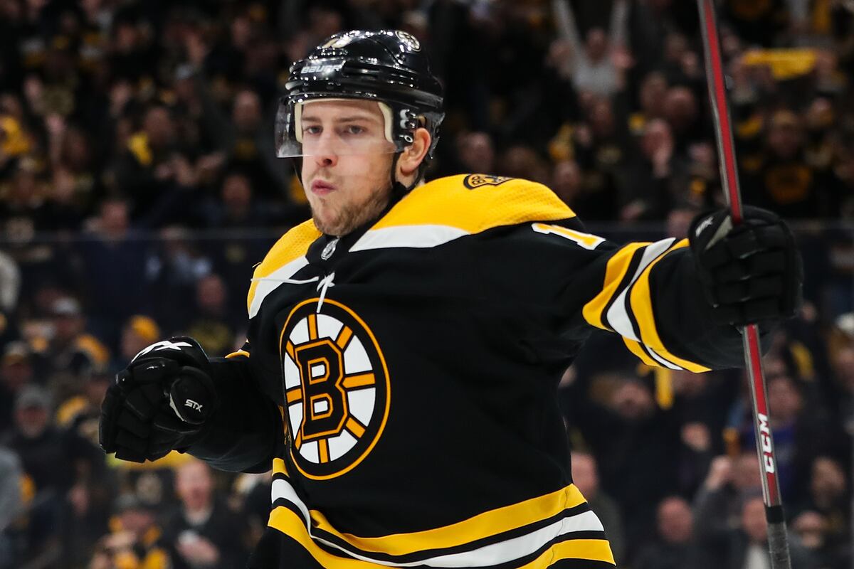 Charlie Coyle Scores OT Game-Winner as Bruins Beat Blue Jackets 3-2 in ...