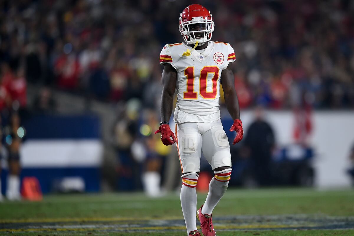 Report: Audio Reveals Tyreek Hill Called 911 for Crystal Espinal ...