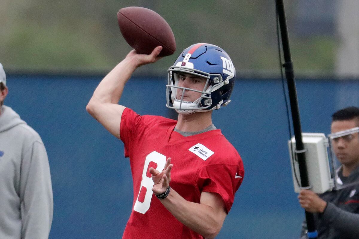 NFL Rumors: At Least 1 Team Asked Daniel Jones to Work out as TE at ...
