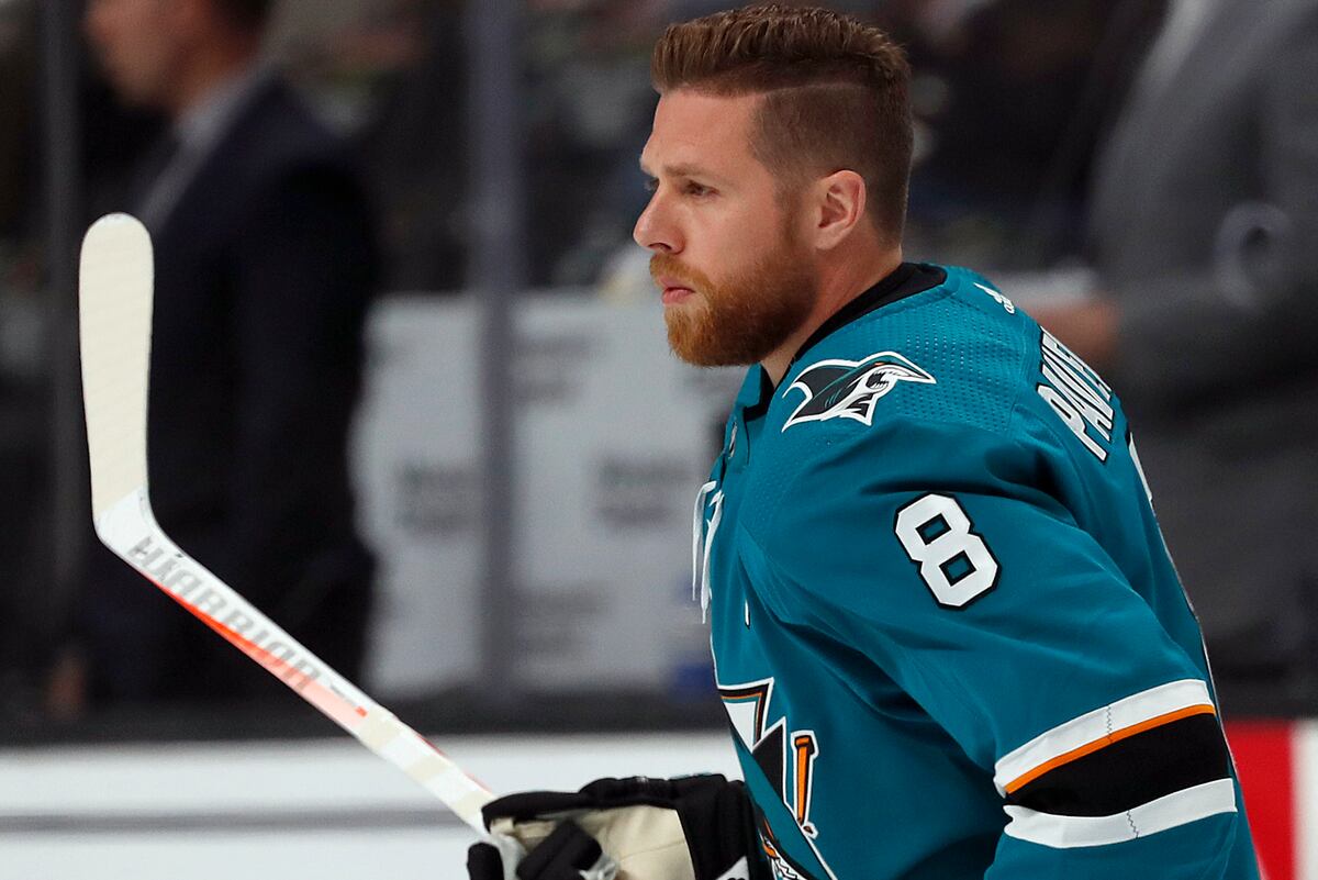 Sharks' Joe Pavelski Returns from Head Injury for Game 7 vs. Avalanche ...