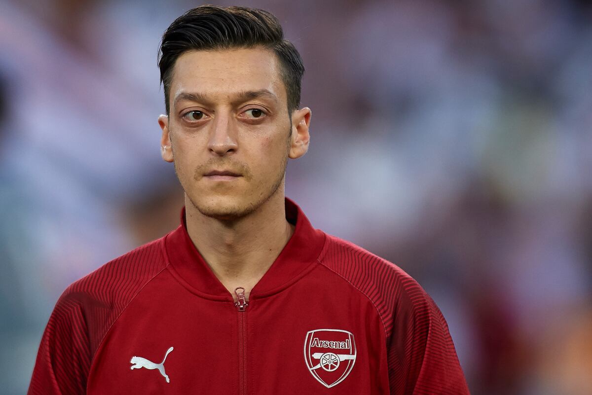 Mesut Ozil Says 'I Don't Think There's a Chance' He'll Leave Arsenal ...