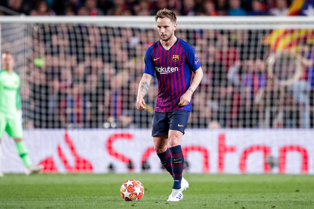 Ivan Rakitic 'Happy at Barcelona' Amid Inter Milan, Manchester United ...