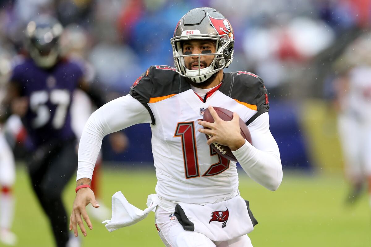 Mike Evans Misses Buccaneers Practice with Leg Injury Ahead of Game vs ...