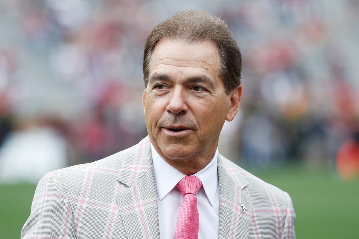 Alabama Coach Nick Saban Laughs at Retirement Talk: 'It's Amusing ...