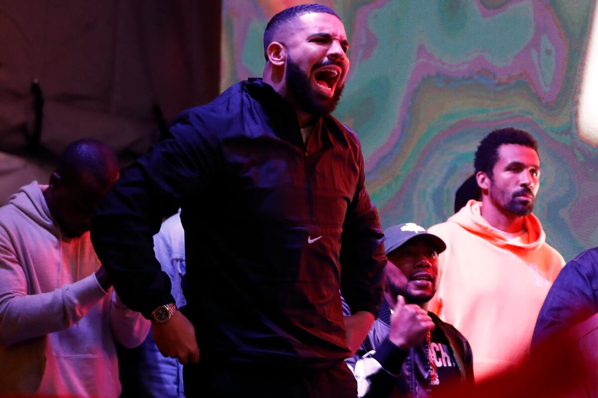 Video: Watch Drake Chug Champagne, Celebrate Raptors' 1st NBA ...