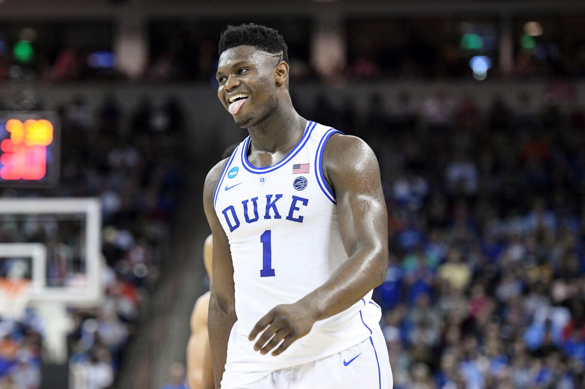 Video: Watch Zion Williamson Arrive at 2019 NBA Draft Wearing White ...