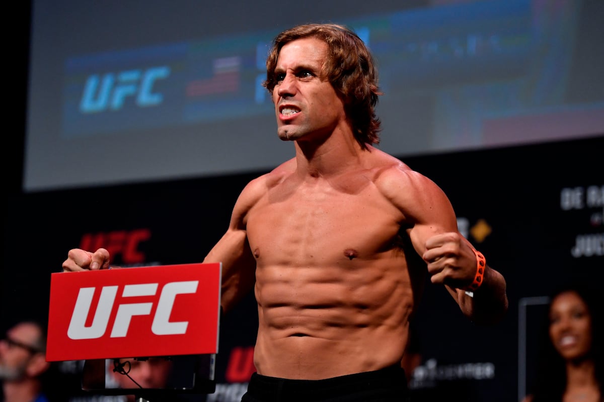 Urijah Faber Beats Ricky Simon Via 1st-Round TKO at UFC Fight Night 155 ...