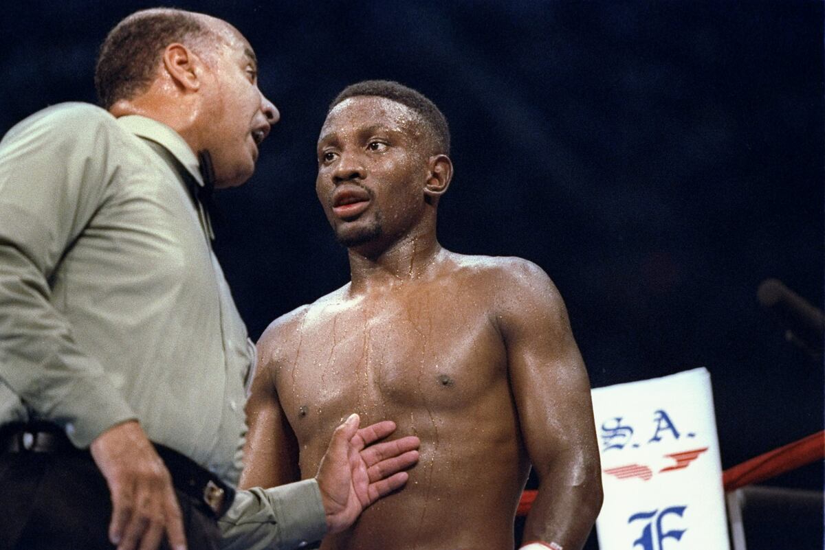 Olympic Boxing Gold Medalist Pernell 'Sweet Pea' Whitaker Dies at 55 ...