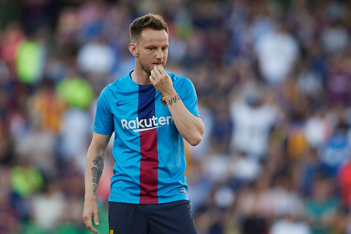 Ivan Rakitic Says His 'Plan Is to Continue with Barcelona' Amid Exit ...