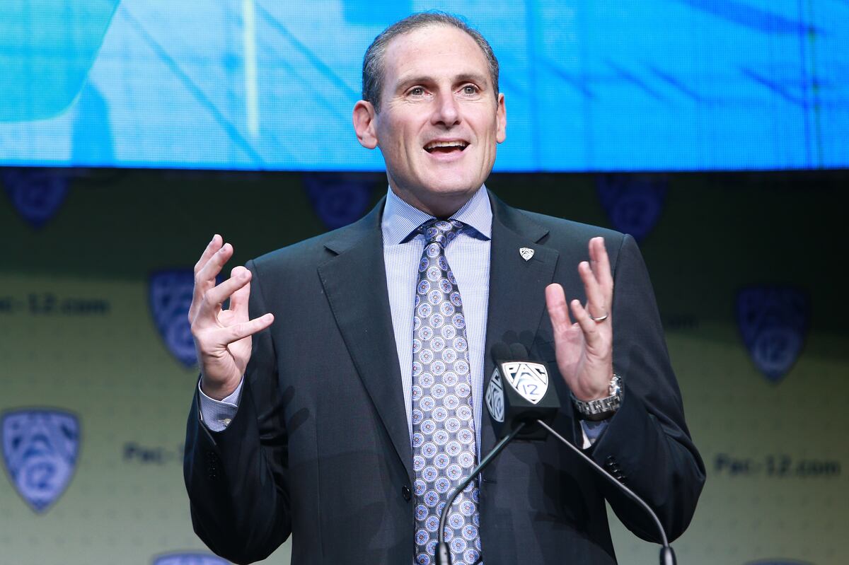 Larry Scott: 2020, 2021 Pac-12 Conference Title Games Moving to Las ...