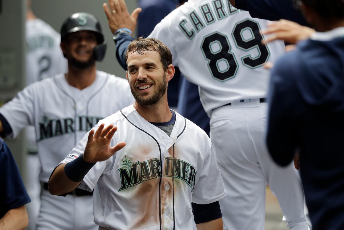 Dodgers News: Kristopher Negron Traded to LA; Mariners Receive Daniel ...