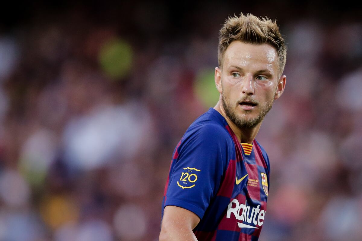 Ivan Rakitic Winner Powers Barcelona Past Napoli in 2019 Friendly ...