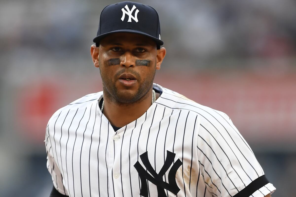 Yankees News: Aaron Hicks Still Weeks Away from Throwing amid Injury ...