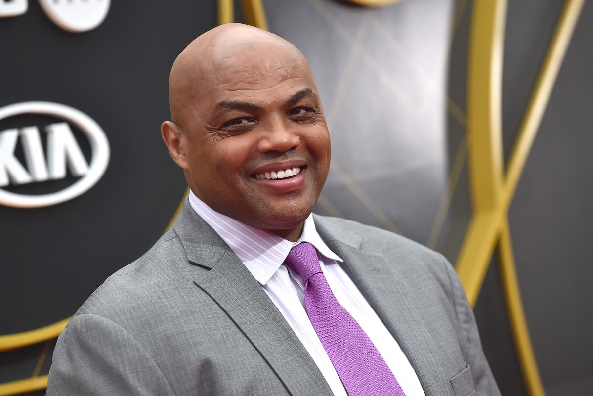 Charles Barkley to Be Honored with Statue Outside 76ers' Practice ...