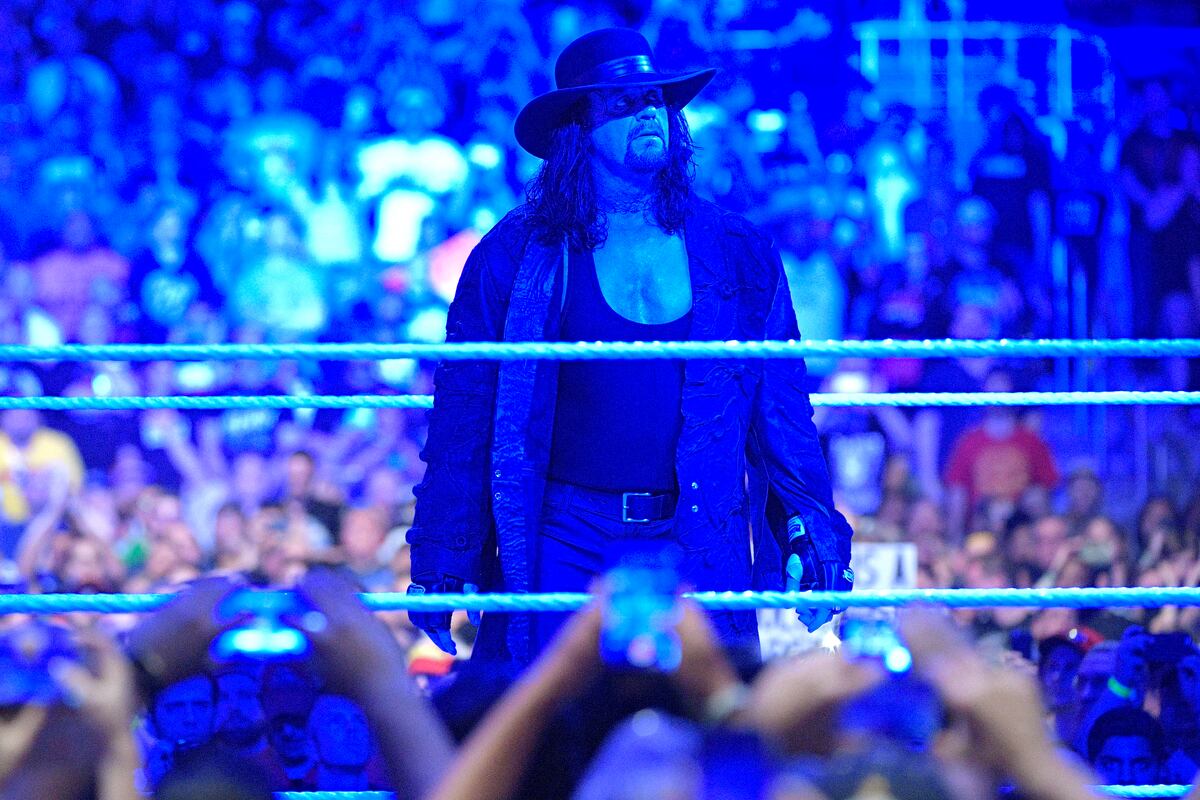 Watch WWE Legend The Undertaker Make Signature Entrance on College ...