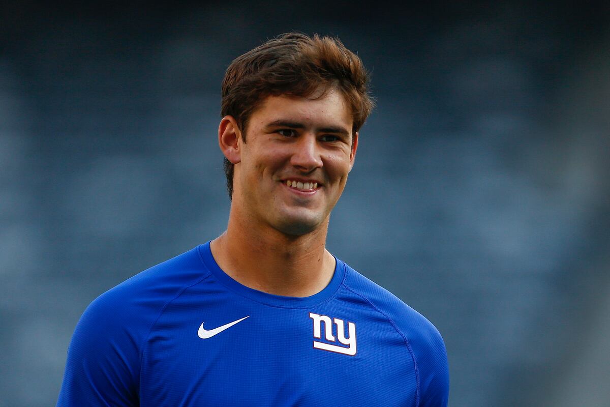 Shaq Barrett: Buccaneers 'Excited to Play Daniel Jones' in Giants QB's ...