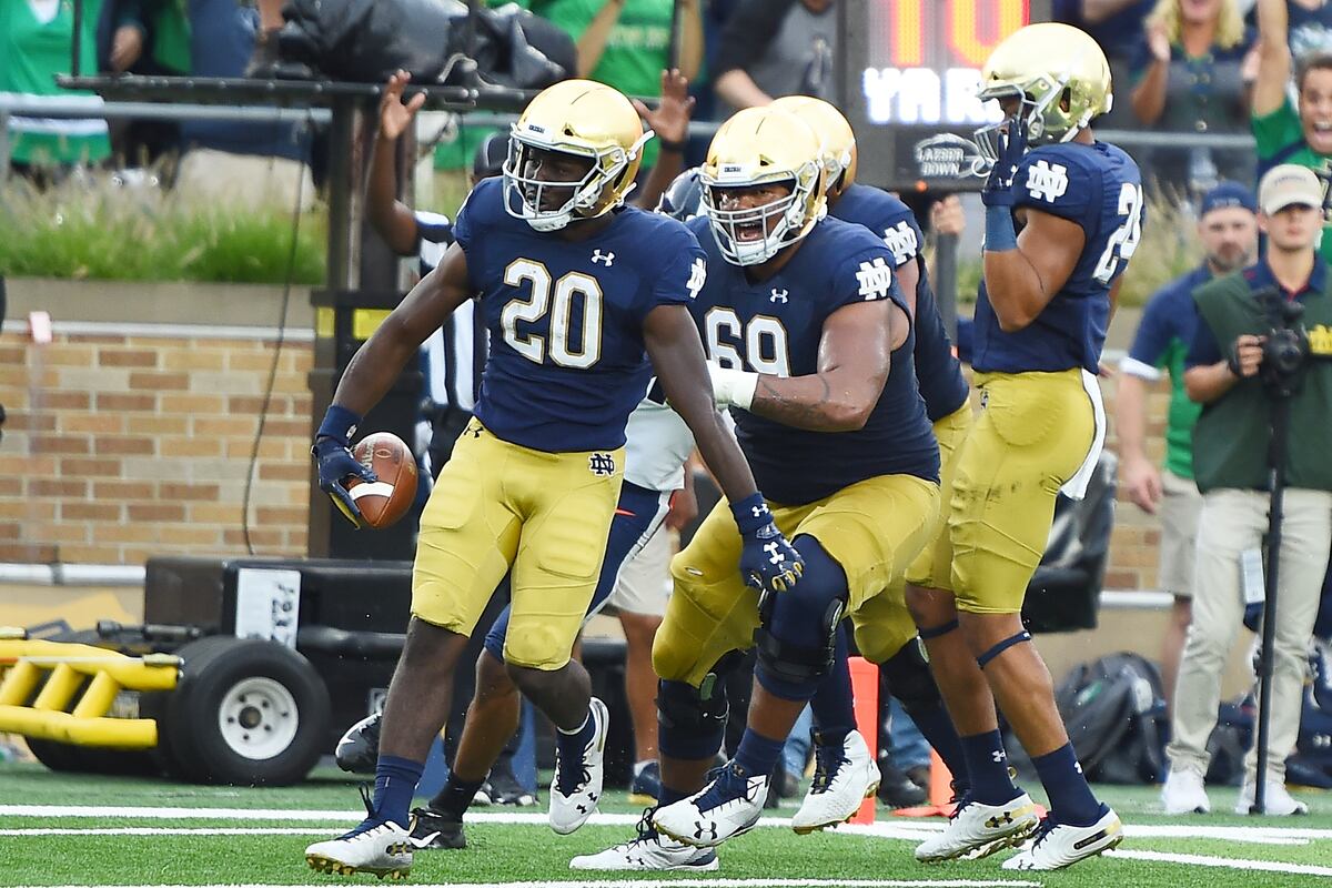 Ian Book, No. 10 Notre Dame Bounce Back for Win vs. Bryce Perkins, No ...